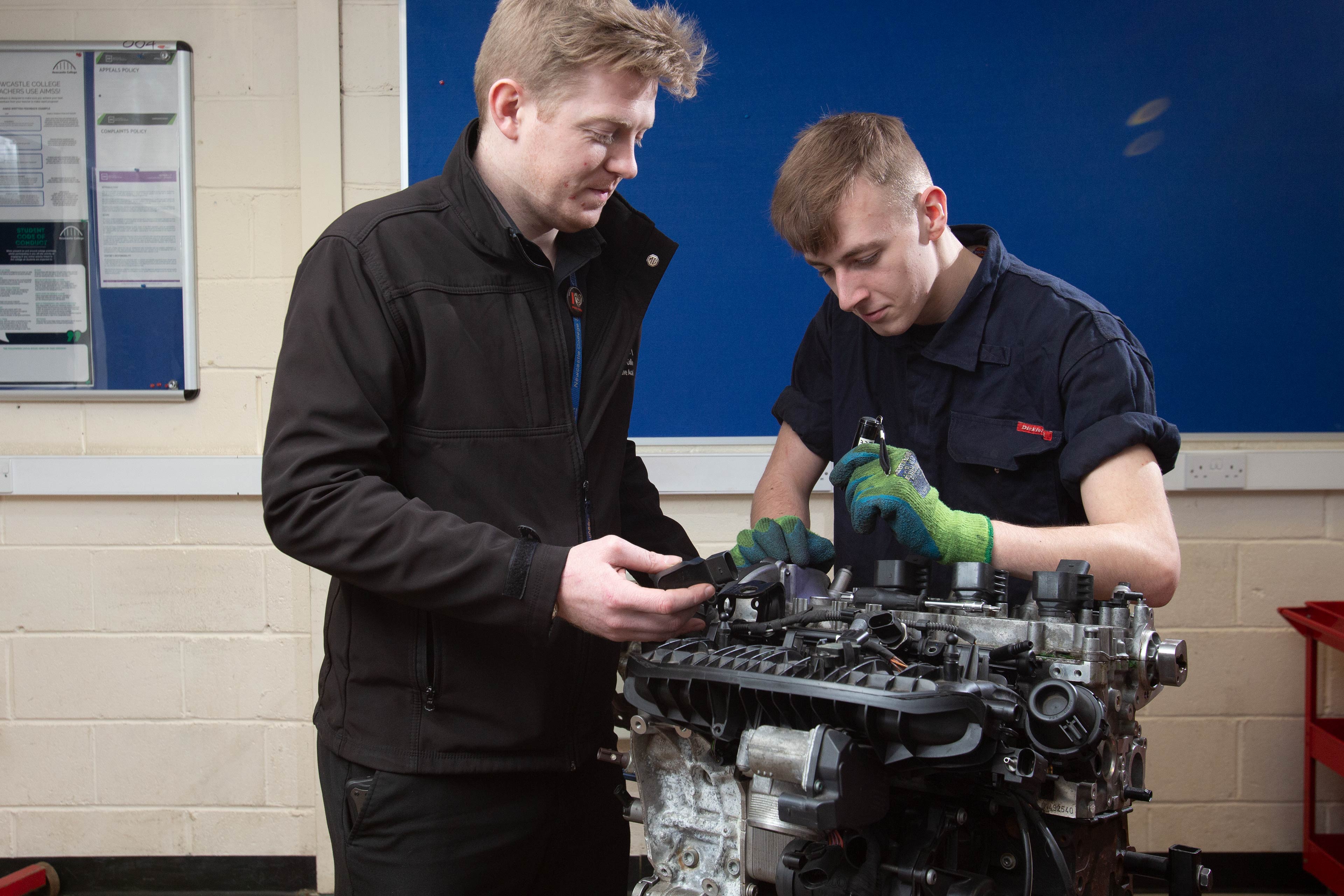 Motor Vehicle Service and Maintenance Technician (Light Vehicle)Motor ...